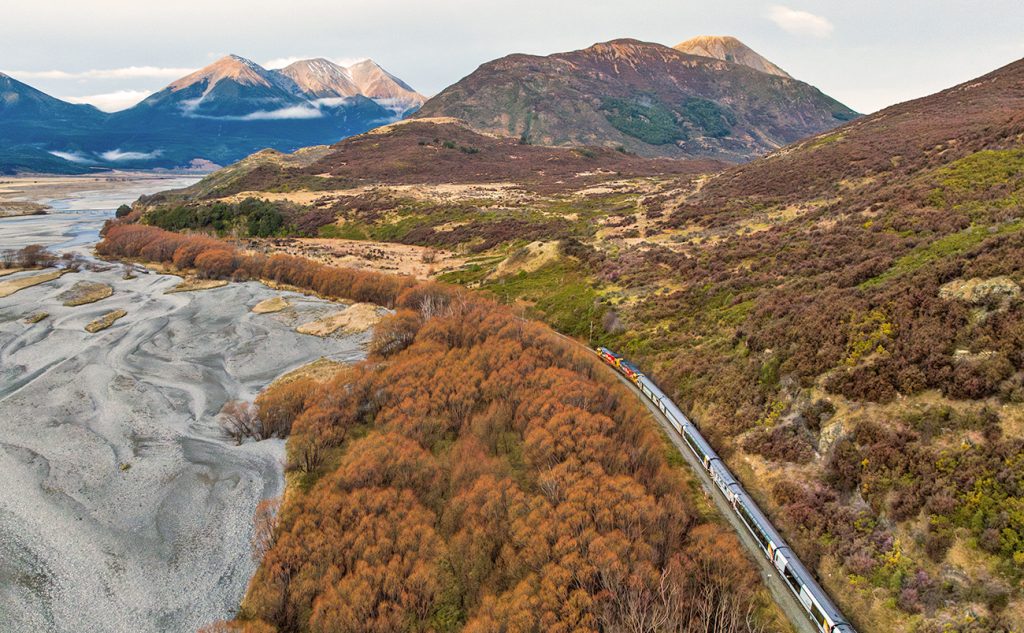 10 Day Southern Tracks | South Island Rail & Self-Drive | Relaxing Journeys